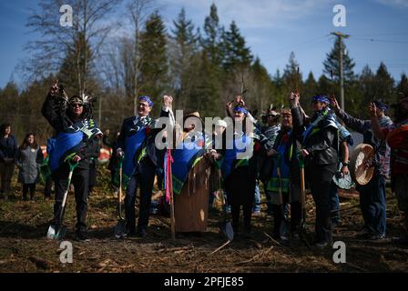Kelsey Charlie (Tixweltel), left, an elected councillor with the Sts ...