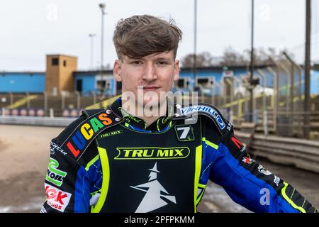 Joe Thompson - British speedway rider racing for Ipswich Witches in ...