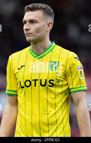 Ben Gibson of Norwich City during the Sky Bet Championship match at ...