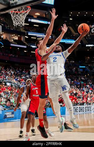 Florida Atlantic center Vladislav Goldin (50) dunks the ball as Tulsa ...