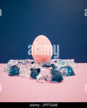 Easter egg on shiny crystals Stock Photo - Alamy