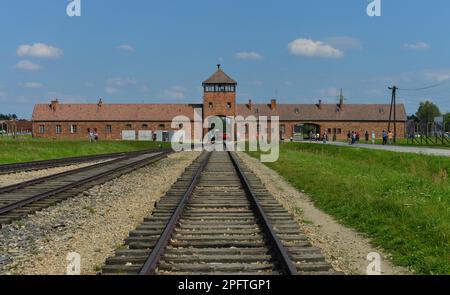 Tracks, Gatehouse, Concentration Camp, Auschwitz-Birkenau, Auschwitz ...
