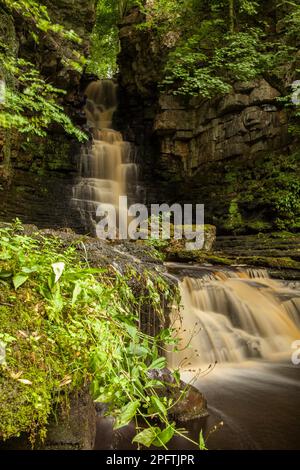 Mill Fall, Askrigg, Yorkshire, Great Britain Stock Photo - Alamy