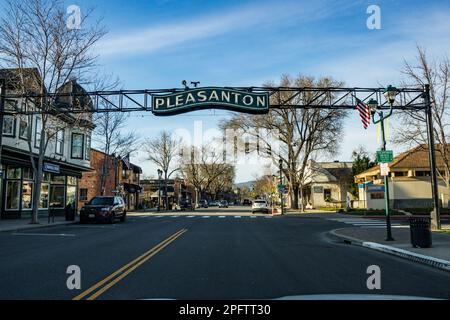 Main street in downtown Pleasanton California USA Stock Photo - Alamy