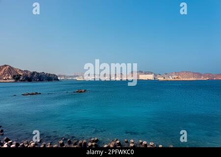 Cruise ships in the harbor, Muttrah, Muscat, Oman Stock Photo - Alamy