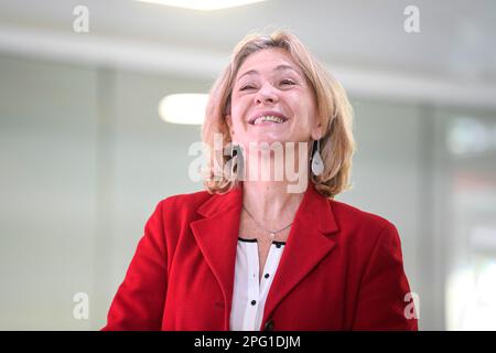 Valerie Pecresse during a new swimming competition, the Giant Open on ...