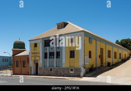 Street scene from Lüderlitz, an old German colony style coast town ...