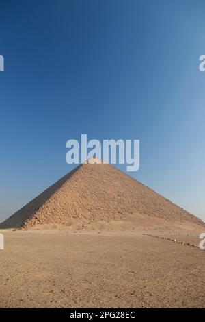 Egypt, Dashur, Sneferu's Red Pyramid at Dashur, tourist taking ...