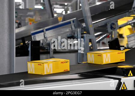 Deutsche Post DHL puts Germany's largest parcel location into operation ...