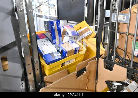 Deutsche Post DHL puts Germany's largest parcel location into operation ...