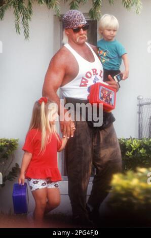 Hulk Hogan, kids, 1992, Photo By John Barrett/PHOTOlink Stock Photo - Alamy