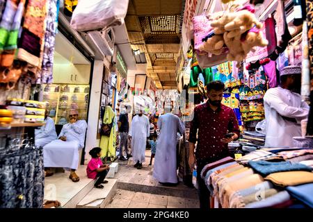 Scenes inside the Mutrah Souq bazaar, Muscat, Oman Stock Photo - Alamy