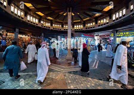 Scenes inside the Mutrah Souq bazaar, Muscat, Oman Stock Photo - Alamy