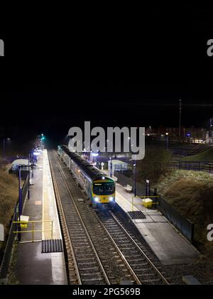 First Transpennine Expreess class 185 train calling at the 2 platform ...