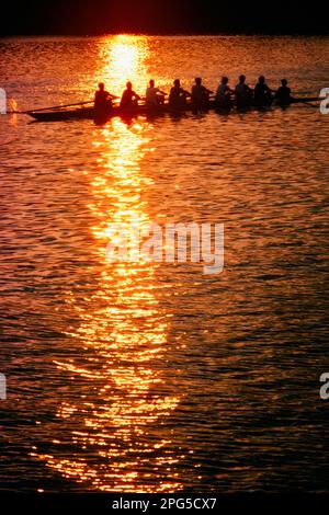 Sculling on the Schuylkill River, Philadelphia, Pennsylvania, USA Stock ...