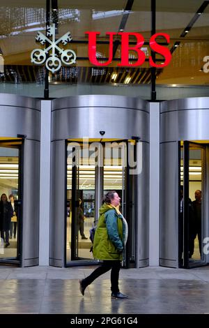 Building headquarters of UBS and Suisse bank in Zurich city Switzerland ...