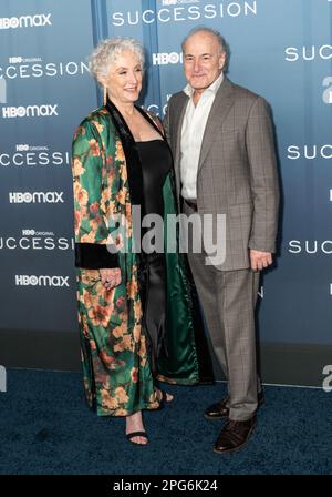 Peter Friedman attends HBO's "Succession" season 3 premiere at the ...
