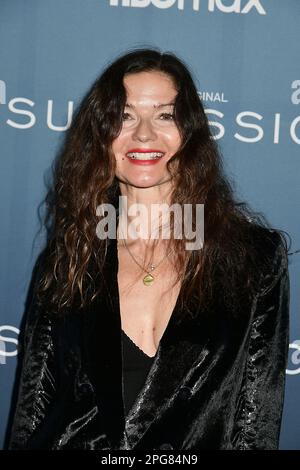 Jill Hennessy attends the premiere of HBO's "Girls" third season on ...