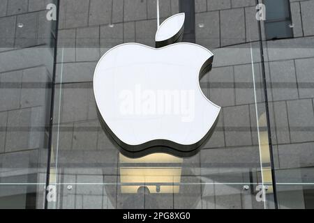 Munich, Deutschland. 21st Mar, 2023. Apple logo, apple at the APPLE ...