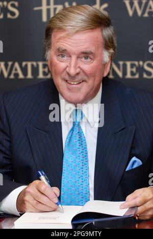 Terry Wogan. Book Signing, Harrods, Knightsbridge, London, UK Stock ...