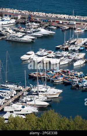 Porto di Mergellina, Napoli Stock Photo - Alamy