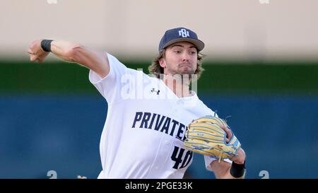 New Orleans infielder Dylan Mach (40) throws during an NCAA baseball ...