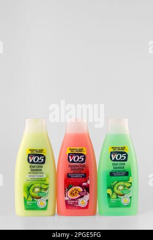 STILLWATER, MN, USA - DECEMBER 11, 2022: Alberto VO5 Shampoo and ...