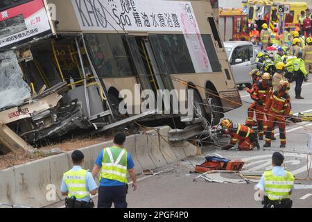 A double decker KMB bus, on route 290A from Tseung Kwan O to Tsuen Wan ...
