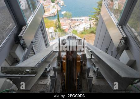 Funicular, Lago di, Tourist train, Hotel Du Lac, Gardone Riviera, Lake ...