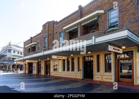 The Hotel Steyne in Manly Beach , local bar, bistro and hotel on the ...