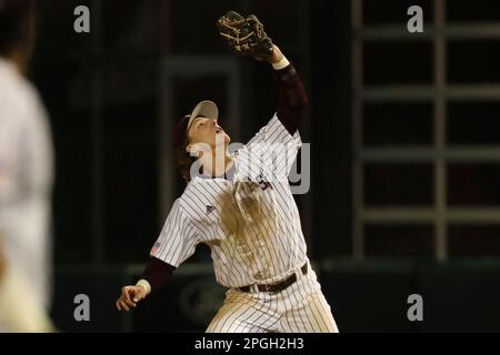 Luke Keaschall (32) of the Arizona State Sun Devils during a game ...