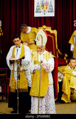 Archives 90ies: La Fraternité sacerdotale Saint-Pie X seminary, Econe ...