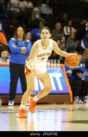 BOWLING GREEN, OH - MARCH 23: Bowling Green Falcons guard Amy Velasco ...