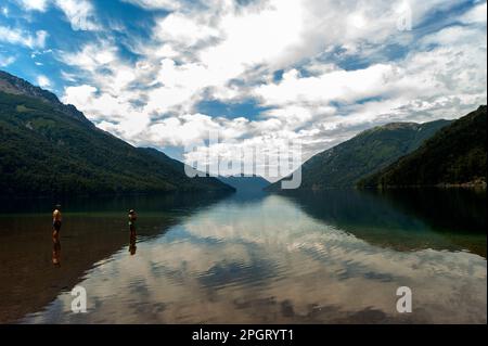 Traful Lake on the Seven Lakes Road, Ruta 40, Neuquén Province ...
