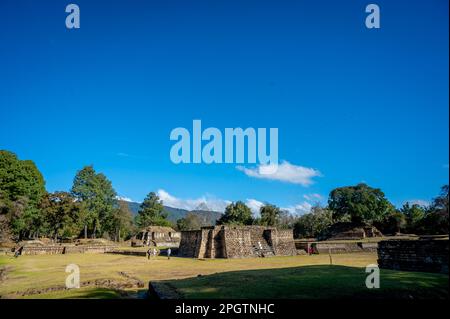 Iximche ruins in Guatemala Stock Photo - Alamy