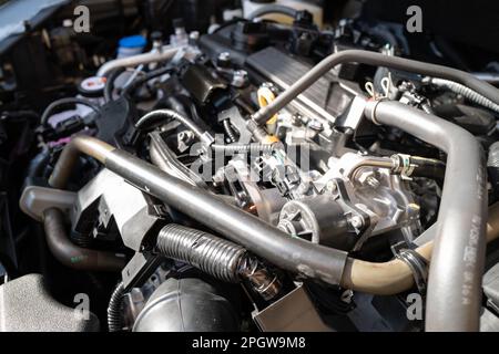 toyota yaris hybrid engine bay power plant Stock Photo - Alamy