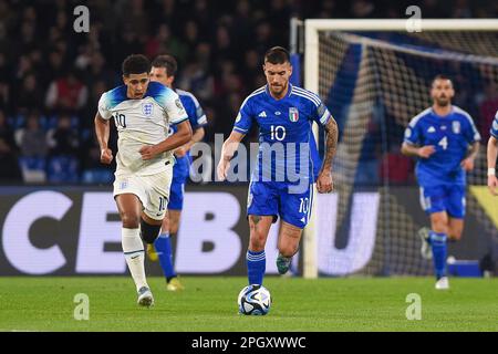 Jude Bellingham of England competes for the ball with Kwasi Sibo of ...
