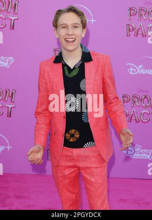 Luke Busey arrives at the Disney+'s Original Series RENNERVATIONS Los ...