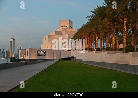 Museum of Islamic Art by the Archtics Ieoh Ming Pei and Jean-Michel ...