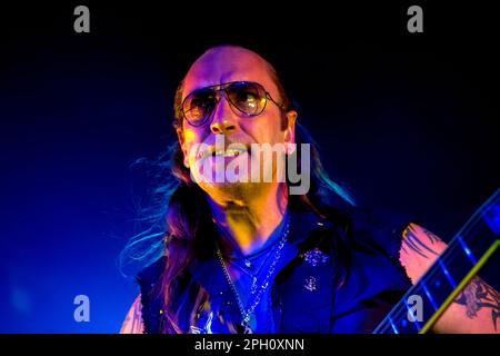 Venom Inc.with Jeff Mantas Dunn (Guitar), Tony Dolan (Vocals & Bass ...