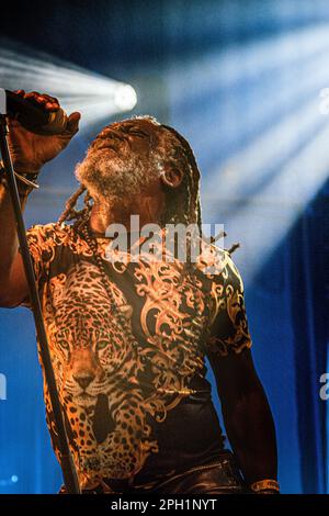 Winston McAnuff , reggae jamaïcain Stock Photo - Alamy