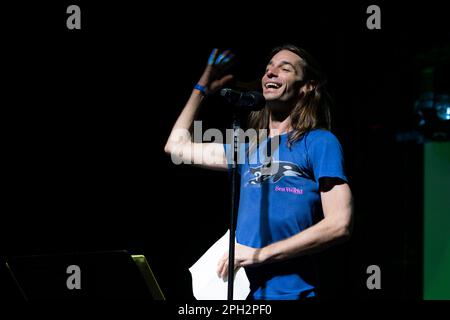 Daniel Rugg Webb performing Stand Up Comedy Stock Photo - Alamy