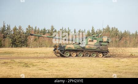 Polish soldiers maneuver an AHS Krab, a self-propelled tracked gun ...