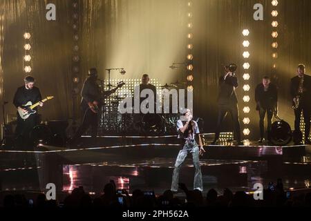 The french singer woman Jenifer in concert in Brussels | La chanteuse ...