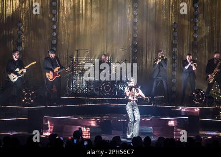 The french singer woman Jenifer in concert in Brussels | La chanteuse ...