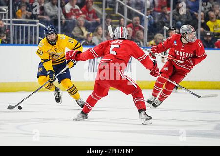 Ohio State defenseman Tyler Duke (5) during an NCAA hockey game against ...