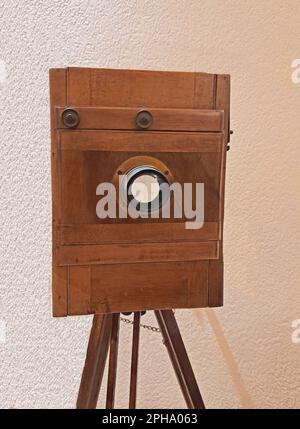 Old camera from the late 1800s Stock Photo - Alamy