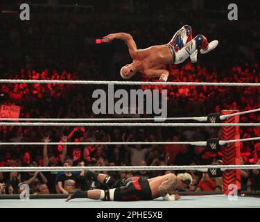 PHOENIX, ARIZONA - MARCH 27: Solo Sikoa chokes Cody Rhodes on their ...