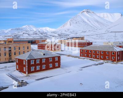 Abandoned city of Pyramiden in Svalbard Stock Photo - Alamy