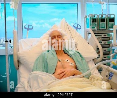 DAVID TENNANT in LITVINENKO (2022), directed by JIM FIELD SMITH. Credit: INDEPENDENT TELEVISION ...